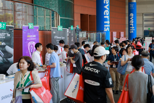 신흥 70주년 ‘DV world Seoul 2025’ 치과인 축제 명성 입증